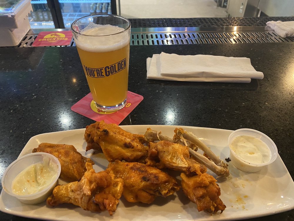 TAVERN 22 - Updated August 2025 - 23 Photos & 24 Reviews - 3401 ...