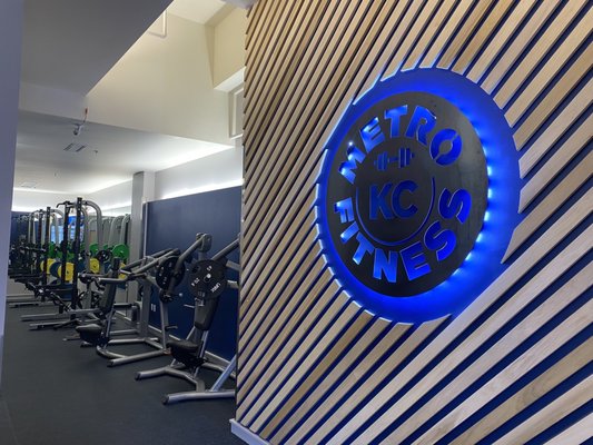 METRO KC FITNESS - Updated July 2024 - 10 Photos - 320 E. 12th St ...