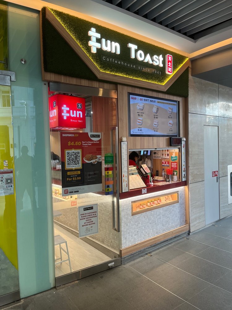 FUN TOAST - Updated December 2025 - 12 Photos - 1 Raffles Pl, Singapore ...