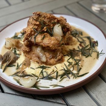 THE WHITE BULL - Updated July 2024 - 951 Photos & 441 Reviews - 123 E ...