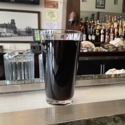 BEERHIVE PUB - Updated January 2026 - 467 Photos & 500 Reviews - 128 S ...