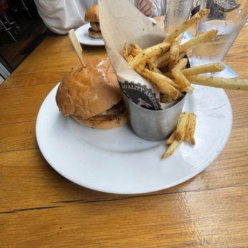 UNION KITCHEN AND TAP GASLAMP - Updated December 2024 - 1318 Photos ...