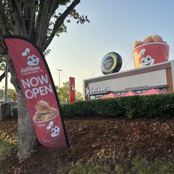 JOLLIBEE - Updated September 2025 - 170 Photos & 108 Reviews - 10875 NE ...