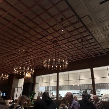 VILLAGE TAVERN - Updated March 2025 - 90 Photos & 46 Reviews - 4140 ...