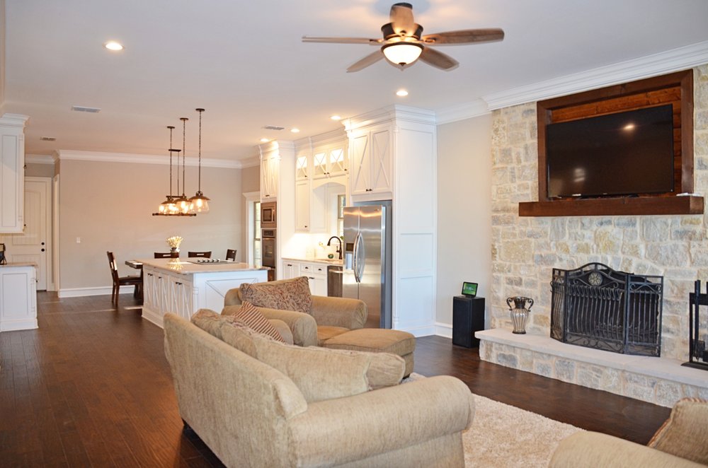 HEALEY HOMES - Updated October 2025 - 21 Photos - 511 Central, Lindale ...