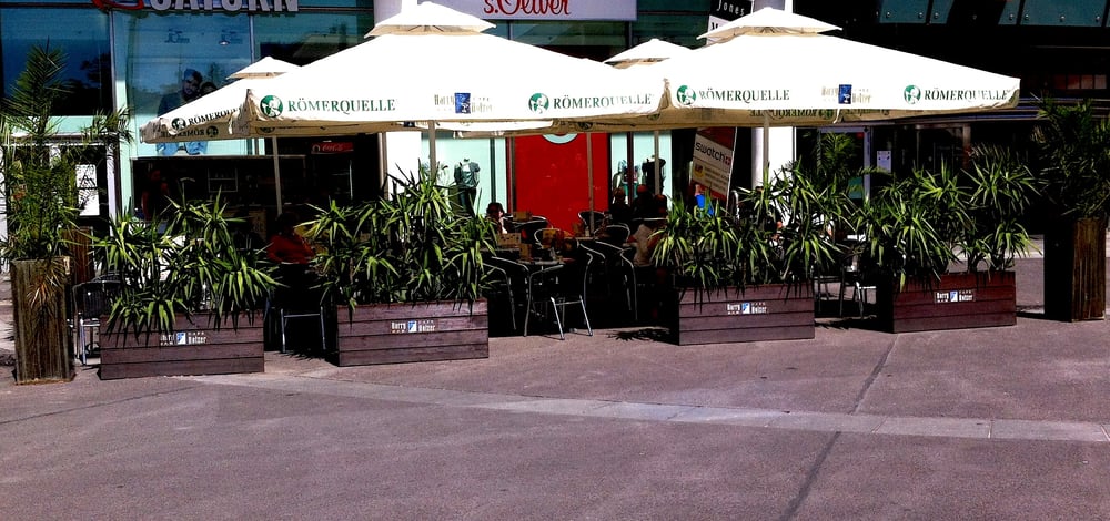 CAFE-BAR HARRY HOLZER - Top G1, Columbusplatz 7-8, Wien, Austria ...