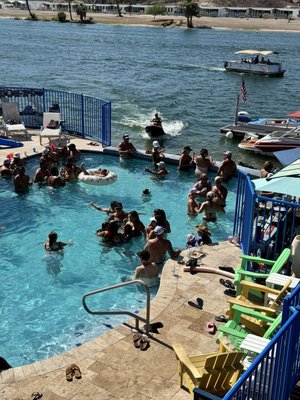 ROADRUNNER RESORT FLOATING DOCK BAR - Updated August 2025 - 67 Photos ...