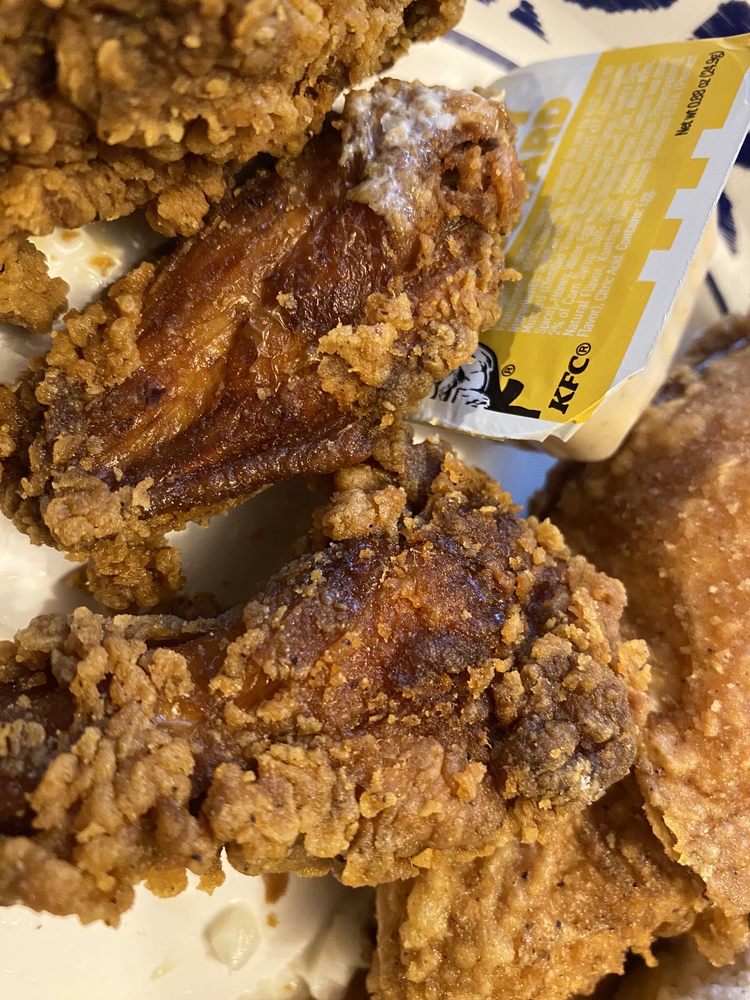 KFC - Updated December 2025 - 41 Reviews - 37495 Highway 26, Sandy ...