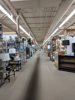MARKET ROAD ANTIQUES - Updated January 2026 - 10 Photos - 845 Weber ...