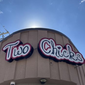 TWO CHICKS - Updated May 2024 - 2112 Photos & 2037 Reviews - 752 S ...