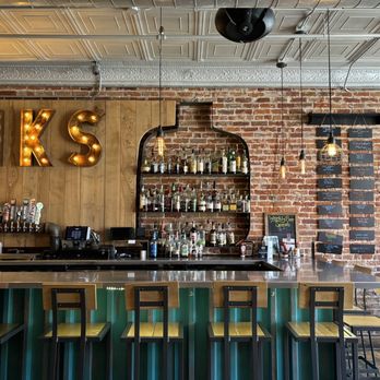 POUR BROTHERS COMMUNITY TAVERN - Updated December 2025 - 120 Photos ...