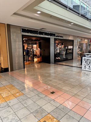 CONNECTICUT POST MALL - Updated May 2026 - 90 Photos & 72 Reviews ...