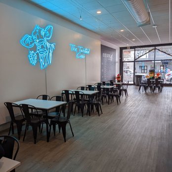 THE TWISTED COW - Updated February 2025 - 77 Photos & 22 Reviews - 250 ...