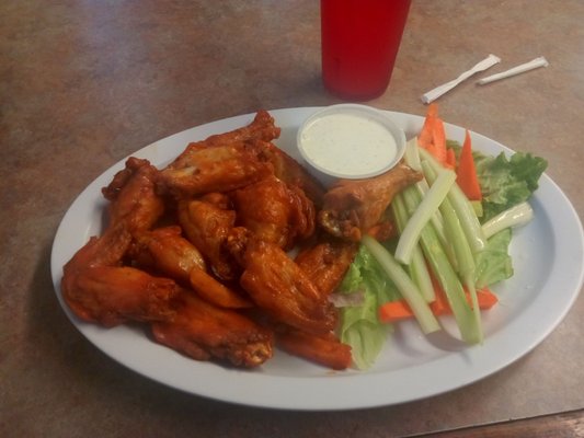 PINEWOOD BAR & GRILL - 29 Photos & 94 Reviews - American (Traditional ...