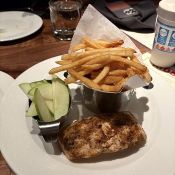 VILLAGE TAVERN - Updated May 2025 - 115 Photos & 55 Reviews - 4140 ...