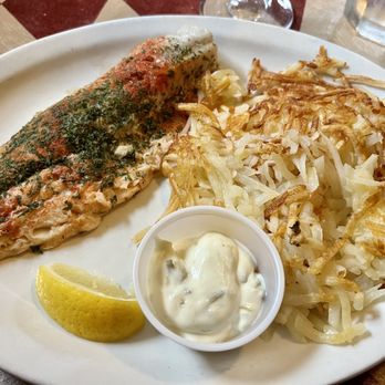 4 MILE RESTAURANT AND BAR - Updated December 2025 - 11 Photos & 23 ...