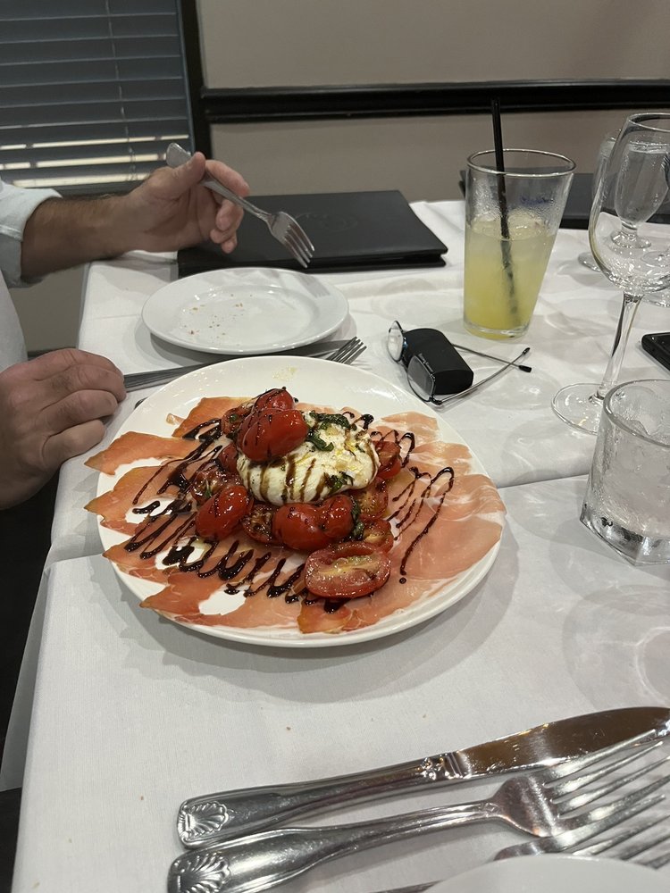 PETRILLO’S ITALIAN KITCHEN - 88 Photos & 237 Reviews - 6 Foster St ...