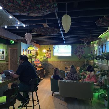 SUNNYSIDE LOUNGE - Updated October 2025 - 32 Photos & 13 Reviews - 4518 ...