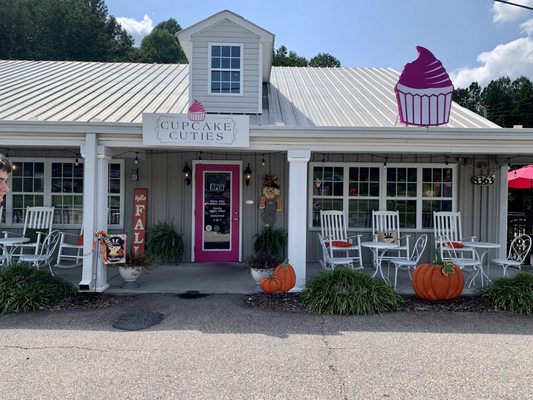 CUPCAKE CUTIES CAFE & BAKERY - Updated January 2026 - 293 Photos & 89 ...