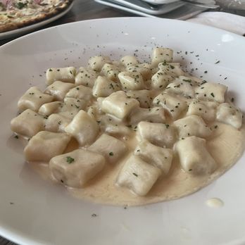 PIOLA - Updated November 2024 - 700 Photos & 601 Reviews - 1703 E ...