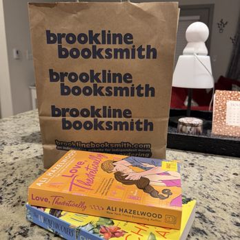 BROOKLINE BOOKSMITH - Updated December 2025 - 156 Photos & 510 Reviews ...