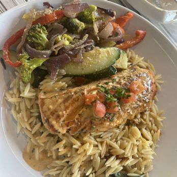 ACROPOLIS GREEK TAVERNA - Updated December 2025 - 421 Photos & 493 ...