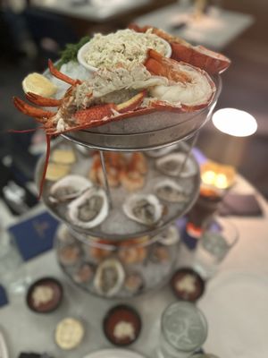 THE HELMSMAN - Updated April 2025 - 24 Photos & 15 Reviews - 625 N Rd ...