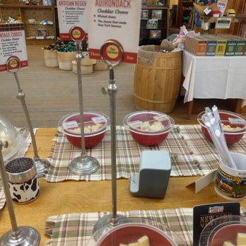 QUECHEE GENERAL STORE - Updated December 2025 - 53 Photos & 43 Reviews ...