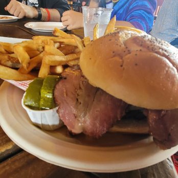 WAYMART HOTEL RESTAURANT - Updated May 2025 - 64 Photos & 79 Reviews ...