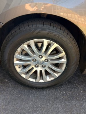 DISCOUNT TIRE - Updated October 2025 - 27 Photos & 93 Reviews - 16407 ...