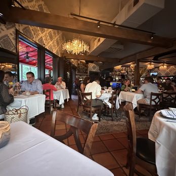 AVANTI RESTAURANT - Updated January 2026 - 575 Photos & 590 Reviews ...