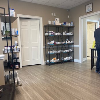 PURE LIFE PHARMACY - Updated December 2025 - 17 Photos - 1518 N ...