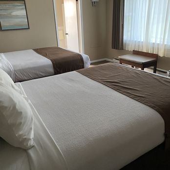 HOWE CAVERNS MOTEL - Updated December 2025 - 24 Photos & 28 Reviews ...