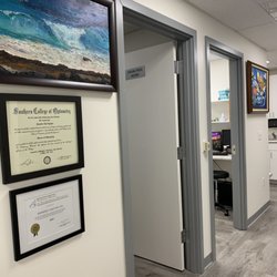 PACIFIC EYE SURGERY CENTER - 14 Photos & 27 Reviews - 2228 Liliha St ...