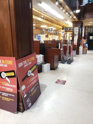 WINE LIBRARY - Updated July 2025 - 49 Photos & 184 Reviews - 586 Morris ...