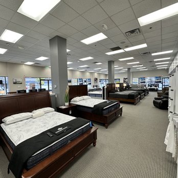 MANCINI’S SLEEPWORLD - LOS GATOS - Updated September 2025 - 30 Photos ...