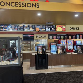 AMC DINE-IN FULLERTON 20 - Updated December 2025 - 1112 Photos & 1207 ...