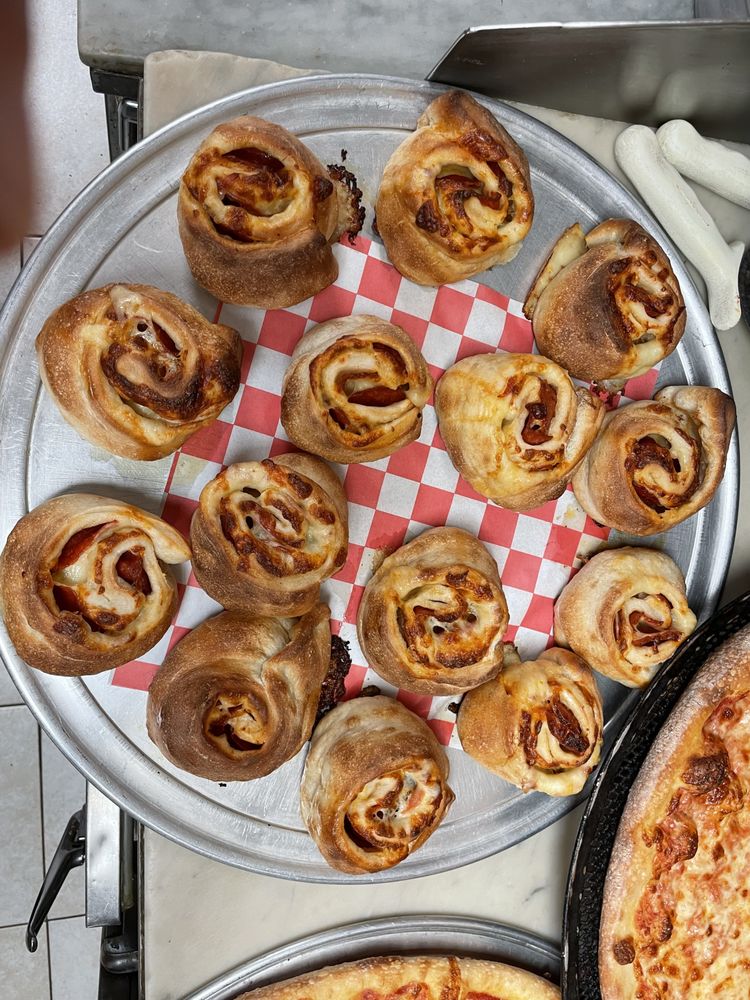 DAISY’S PIZZA & PASTA - Updated July 2025 - 18 Photos - 921 E 174th St ...