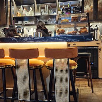 NOA A CAFÉ - Updated August 2024 - 91 Photos & 48 Reviews - 34 E 32nd ...