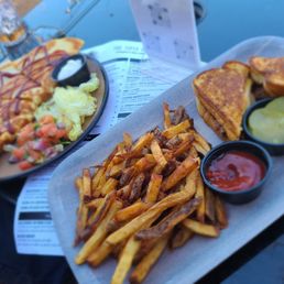 THE TIPSY OAK - Updated December 2024 - 887 Photos & 904 Reviews - 301 ...