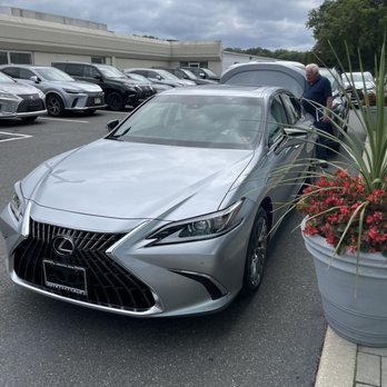 LEXUS OF SMITHTOWN - Updated December 2025 - 41 Photos & 88 Reviews ...
