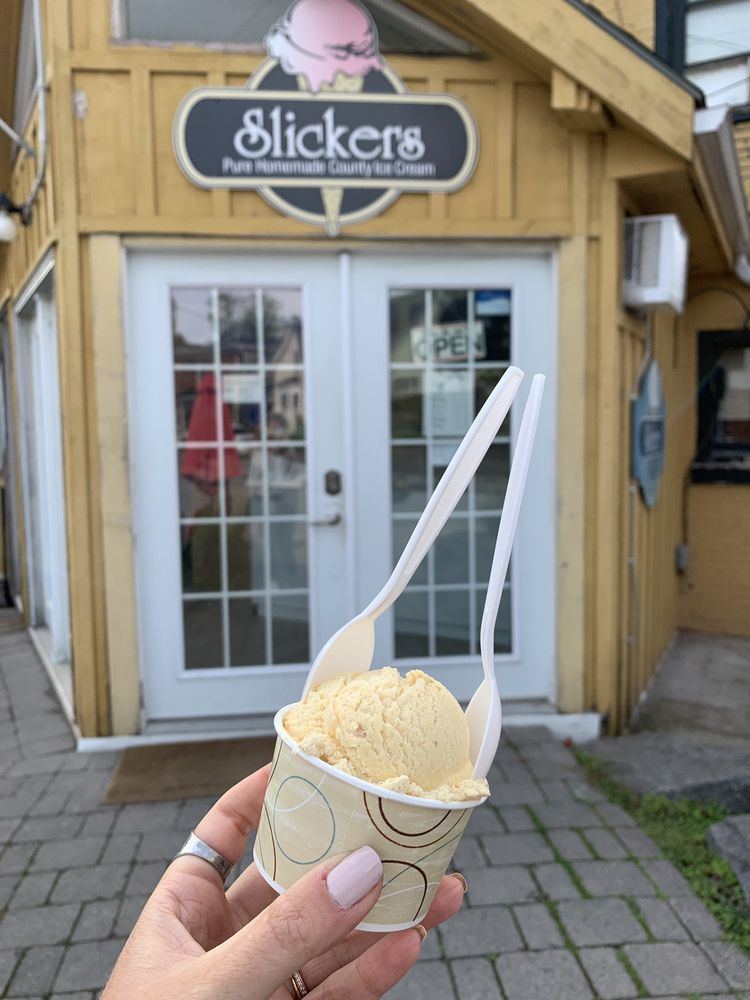 SLICKERS - 38 Photos & 51 Reviews - 271 Main St, Bloomfield, Ontario ...