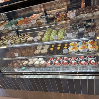 AL HAMAWI - Updated October 2025 - 24 Photos & 13 Reviews - 15898 ...