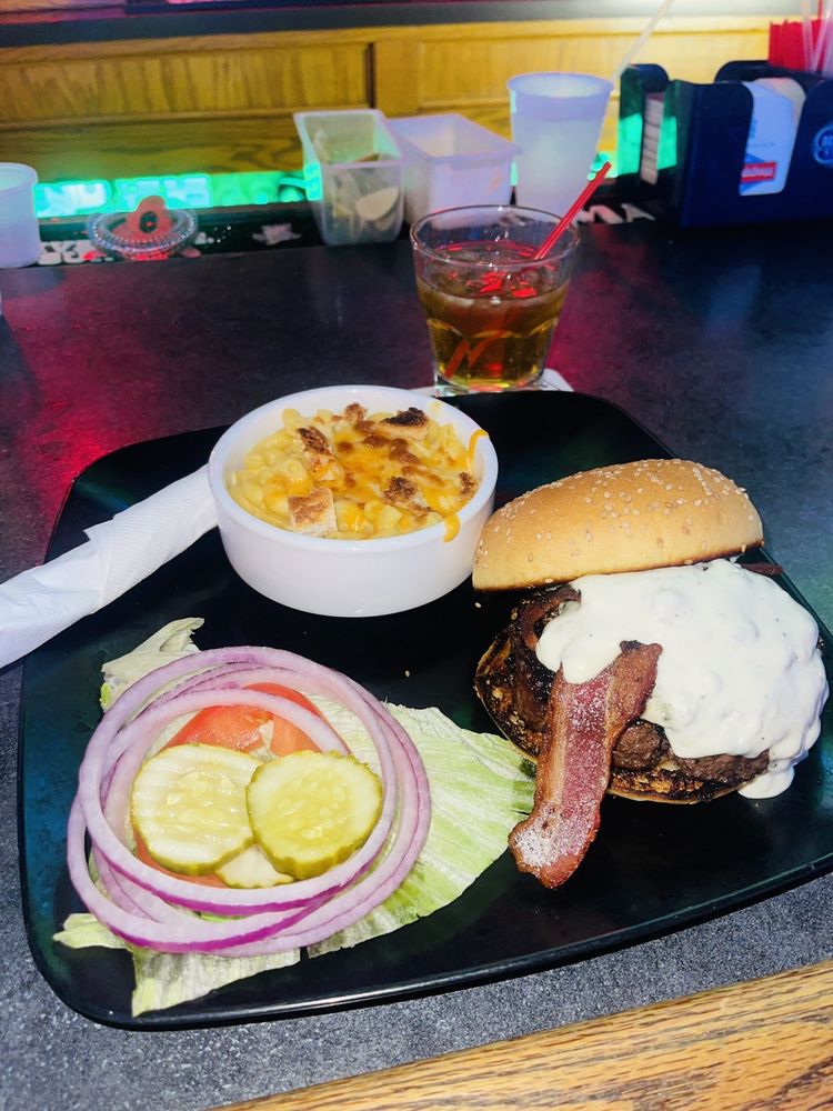 DB’S SPORTS BAR - 30 Photos & 77 Reviews - 1615 S Broadway, Saint Louis ...