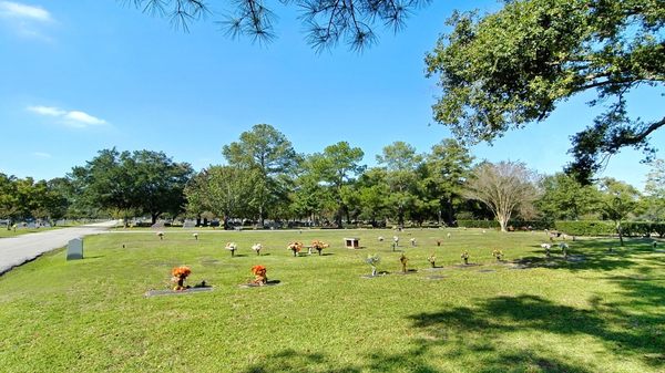 EARTHMAN RESTHAVEN FUNERAL HOME AND CEMETERY - Updated December 2025 ...