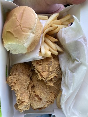 SOUTHERN CLASSIC CHICKEN - Updated December 2024 - 15 Photos & 23 ...