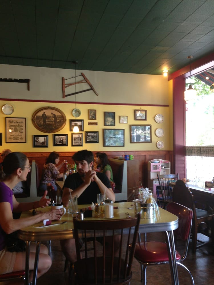 CENTER PERK - 180 Photos & 172 Reviews - 639 Main St, Manchester ...