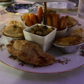 CLOCKWORK ROSE TEA EMPORIUM & CONFECTIONARY - Updated November 2024 ...