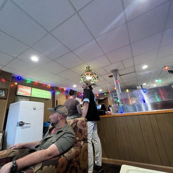 CASANO’S PIZZA PARLOR - Updated August 2025 - 79 Photos & 44 Reviews ...