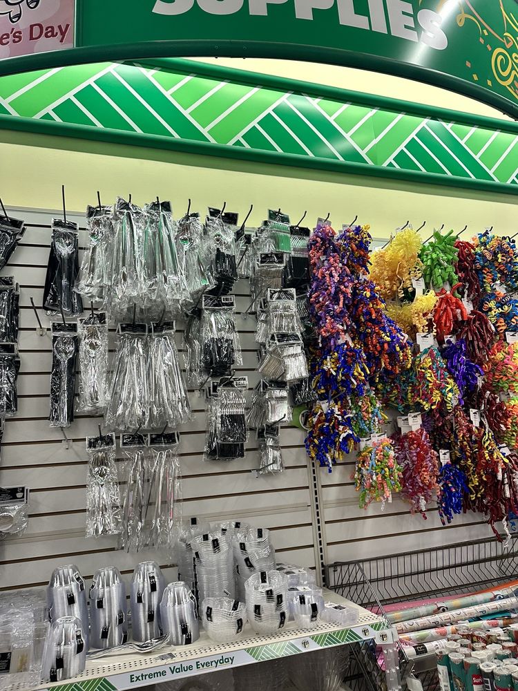 DOLLAR TREE - Updated January 2026 - 19 Photos - 911 Oak Tree Ave ...